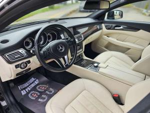 Black Mercedes-Benz CLS 350 2013 in Siauliai, with an engine capacity of 2.99 L and mileage of 232 thousand km for 12950 €, photo 21 on AUTOMOTO.COM.LV