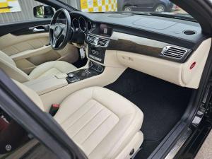 Black Mercedes-Benz CLS 350 2013 in Siauliai, with an engine capacity of 2.99 L and mileage of 232 thousand km for 12950 €, photo 22 on AUTOMOTO.COM.LV