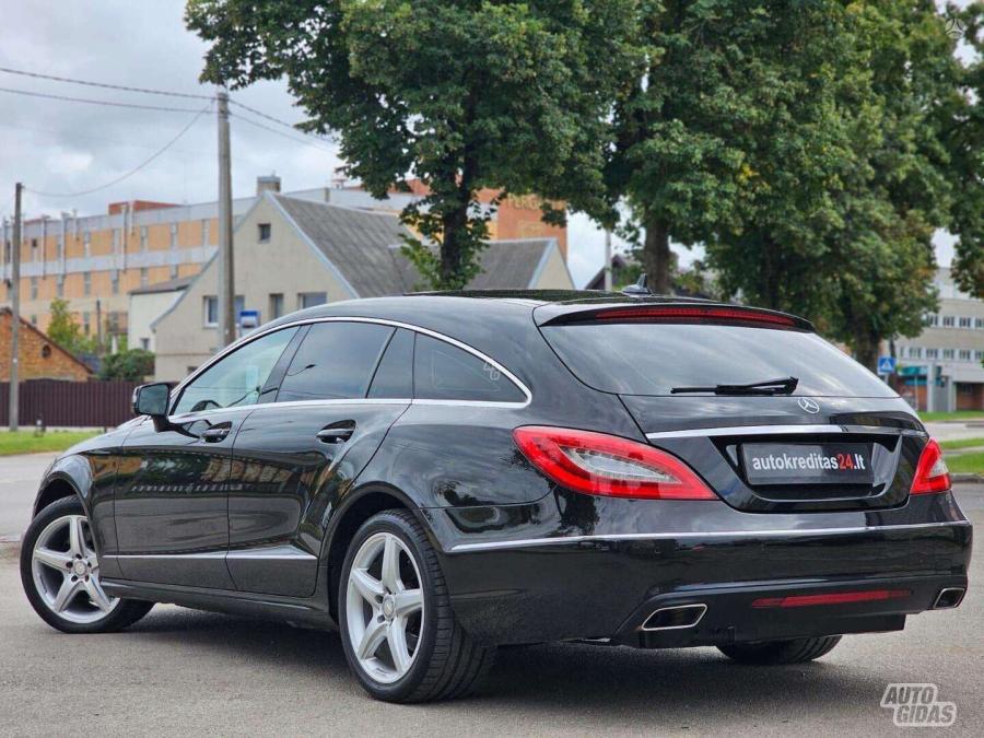 Melns Mercedes-Benz CLS 350 2013 Šauļi, ar dzinēja tilpumu 3.00 L un nobraukumu 232 tūkst. km par 12950 €, foto 16 vietnē AUTOMOTO.COM.LV