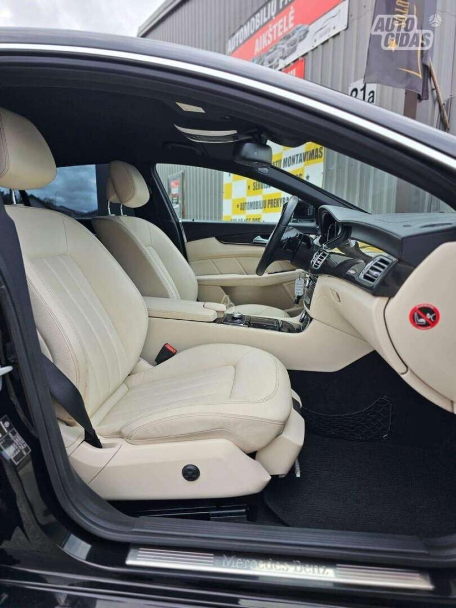 Melns Mercedes-Benz CLS 350 2013 Šauļi, ar dzinēja tilpumu 3.00 L un nobraukumu 232 tūkst. km par 12950 €, foto 23 vietnē AUTOMOTO.COM.LV