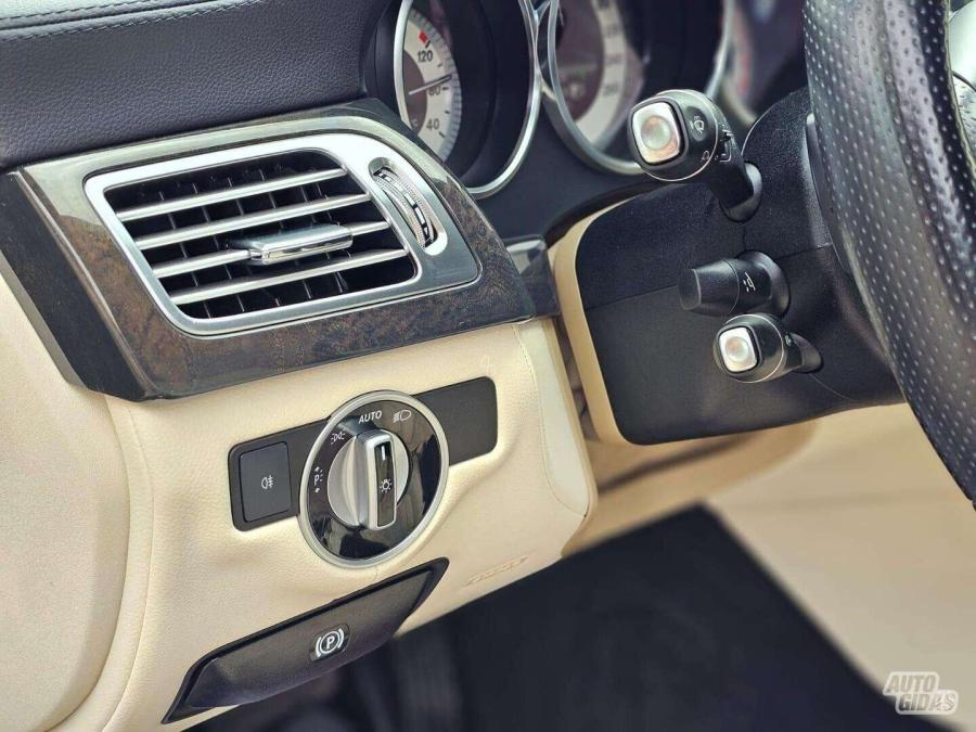 Melns Mercedes-Benz CLS 350 2013 Šauļi, ar dzinēja tilpumu 3.00 L un nobraukumu 232 tūkst. km par 12950 €, foto 29 vietnē AUTOMOTO.COM.LV