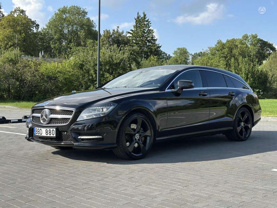 Black Mercedes-Benz CLS 350 2013 in Kaunas, with an engine capacity of 2.99 L and mileage of 399 thousand km for 11800 €, photo 1 on AUTOMOTO.COM.LV