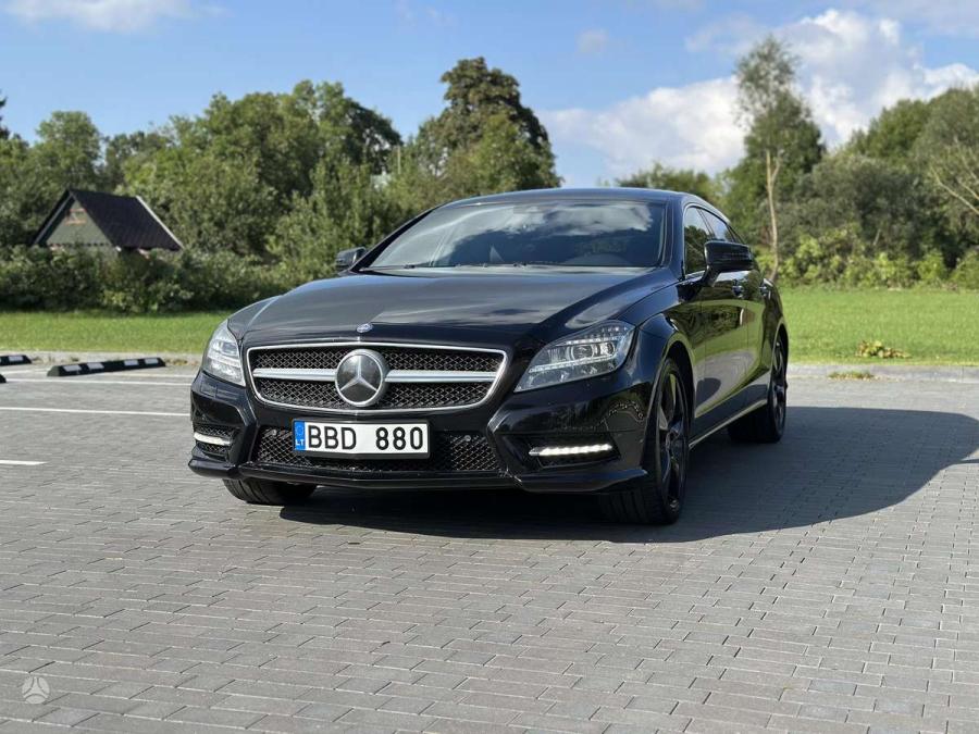 Black Mercedes-Benz CLS 350 2013 in Kaunas, with an engine capacity of 2.99 L and mileage of 399 thousand km for 11800 €, photo 3 on AUTOMOTO.COM.LV