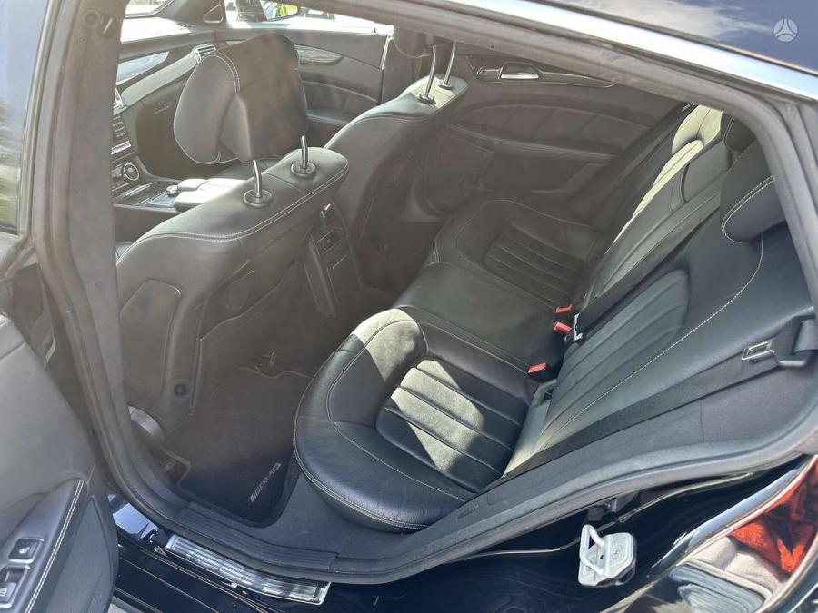 Black Mercedes-Benz CLS 350 2013 in Kaunas, with an engine capacity of 2.99 L and mileage of 399 thousand km for 11800 €, photo 15 on AUTOMOTO.COM.LV