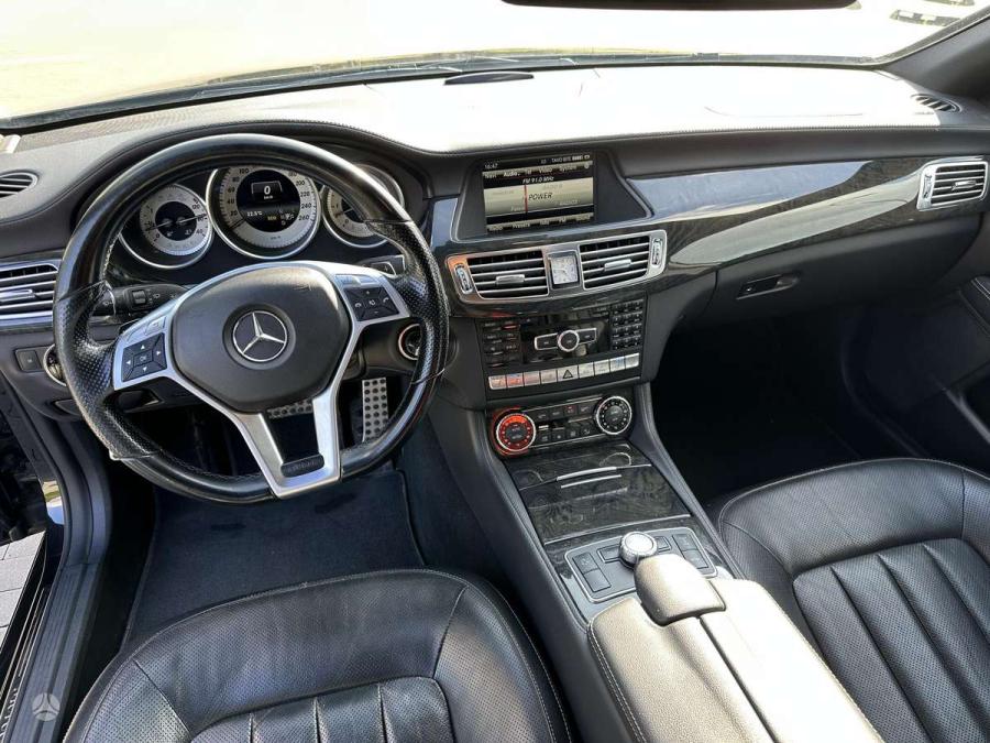 Black Mercedes-Benz CLS 350 2013 in Kaunas, with an engine capacity of 2.99 L and mileage of 399 thousand km for 11800 €, photo 18 on AUTOMOTO.COM.LV
