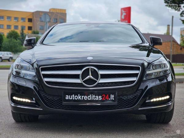 Black Mercedes-Benz CLS 350 2013 in Siauliai, with an engine capacity of 3.00 L and mileage of 232 thousand km for 11950 €, photo 7 on AUTOMOTO.COM.LV