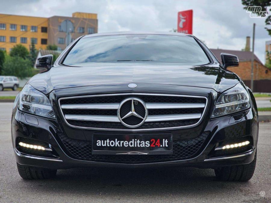 Black Mercedes-Benz CLS 350 2013 in Siauliai, with an engine capacity of 3.00 L and mileage of 232 thousand km for 11950 €, photo 7 on AUTOMOTO.COM.LV