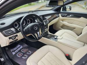 Black Mercedes-Benz CLS 350 2013 in Siauliai, with an engine capacity of 3.00 L and mileage of 232 thousand km for 11950 €, photo 20 on AUTOMOTO.COM.LV