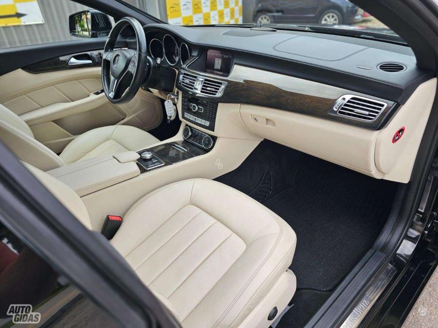 Black Mercedes-Benz CLS 350 2013 in Siauliai, with an engine capacity of 3.00 L and mileage of 232 thousand km for 11950 €, photo 29 on AUTOMOTO.COM.LV