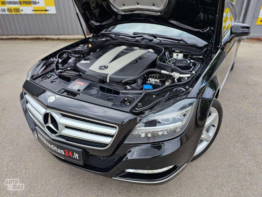 Black Mercedes-Benz CLS 350 2013 in Siauliai, with an engine capacity of 3.00 L and mileage of 232 thousand km for 11950 €, photo 39 on AUTOMOTO.COM.LV