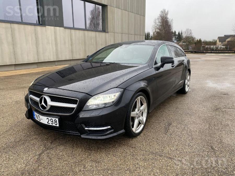 Black Mercedes-Benz CLS 350 2014 in Riga, with an engine capacity of 3.00 L and mileage of 297 thousand km for 13100 €, photo 1 on AUTOMOTO.COM.LV