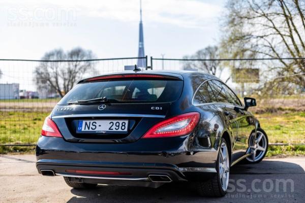 Черный Мерседес ЦЛС 350 2014 в Рига, объемом двигателя 3.00 л и пробегом 300 тыс. км за 14290 €, фото 7 на AUTOMOTO.COM.LV