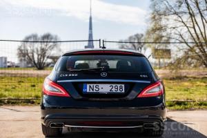 Черный Мерседес ЦЛС 350 2014 в Рига, объемом двигателя 3.00 л и пробегом 300 тыс. км за 14290 €, фото 9 на AUTOMOTO.COM.LV