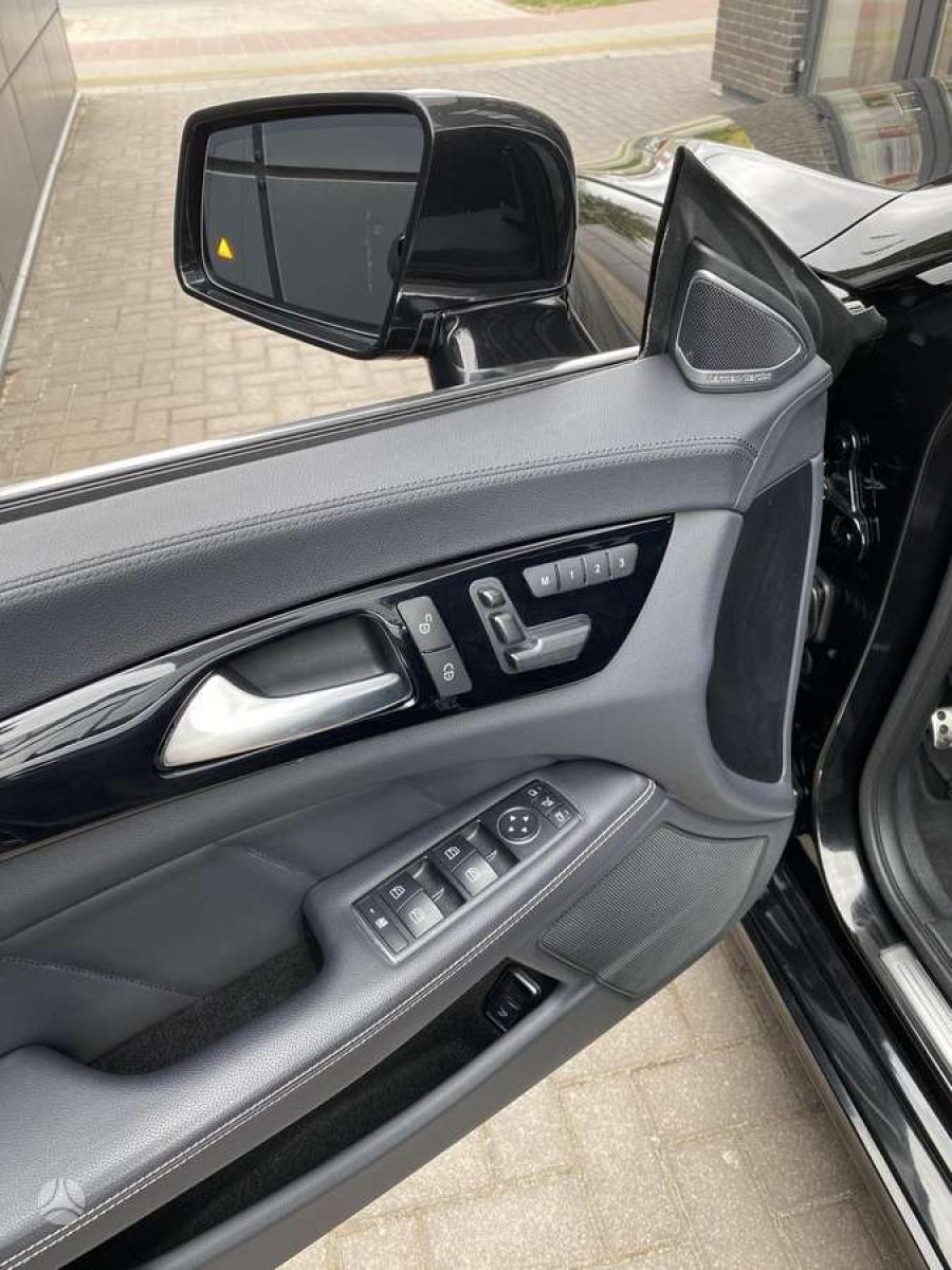 Melns Mercedes-Benz CLS 350 2014 Marijampole, ar dzinēja tilpumu 2.99 L un nobraukumu 237 tūkst. km par 12850 €, foto 21 vietnē AUTOMOTO.COM.LV