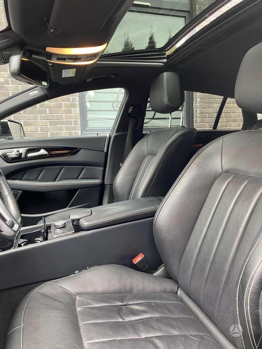 Melns Mercedes-Benz CLS 350 2014 Marijampole, ar dzinēja tilpumu 2.99 L un nobraukumu 237 tūkst. km par 12850 €, foto 25 vietnē AUTOMOTO.COM.LV