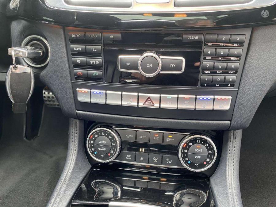Melns Mercedes-Benz CLS 350 2014 Marijampole, ar dzinēja tilpumu 2.99 L un nobraukumu 237 tūkst. km par 12850 €, foto 32 vietnē AUTOMOTO.COM.LV