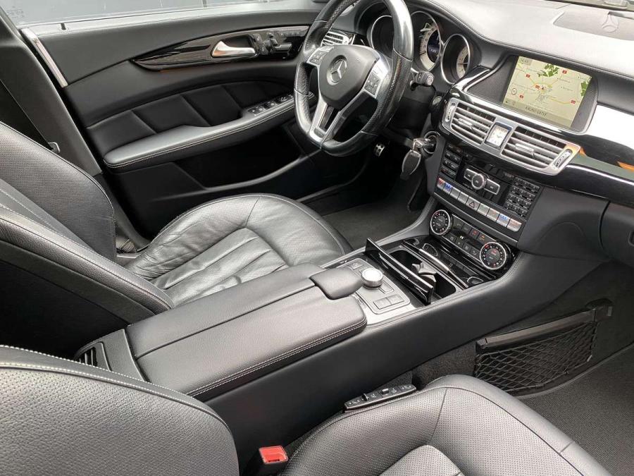 Melns Mercedes-Benz CLS 350 2014 Marijampole, ar dzinēja tilpumu 2.99 L un nobraukumu 237 tūkst. km par 12850 €, foto 36 vietnē AUTOMOTO.COM.LV
