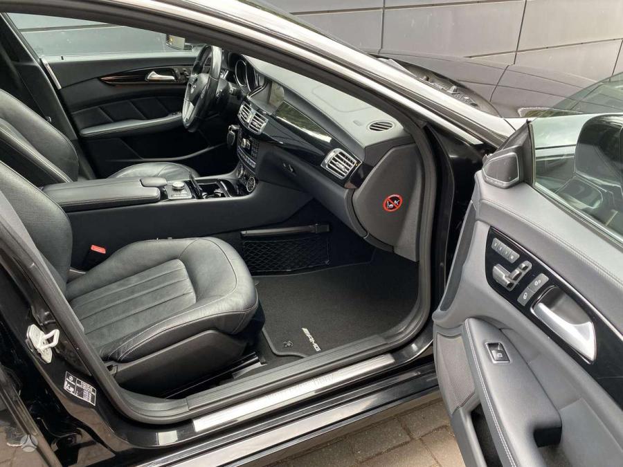 Melns Mercedes-Benz CLS 350 2014 Marijampole, ar dzinēja tilpumu 2.99 L un nobraukumu 237 tūkst. km par 12850 €, foto 38 vietnē AUTOMOTO.COM.LV