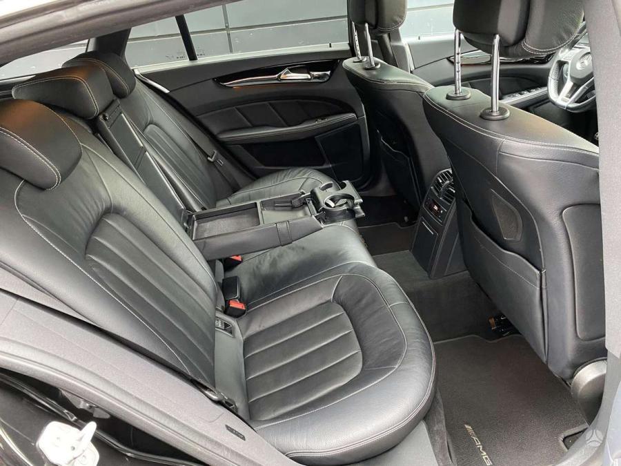 Melns Mercedes-Benz CLS 350 2014 Marijampole, ar dzinēja tilpumu 2.99 L un nobraukumu 237 tūkst. km par 12850 €, foto 41 vietnē AUTOMOTO.COM.LV