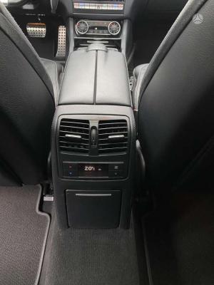 Melns Mercedes-Benz CLS 350 2014 Marijampole, ar dzinēja tilpumu 2.99 L un nobraukumu 237 tūkst. km par 12850 €, foto 45 vietnē AUTOMOTO.COM.LV