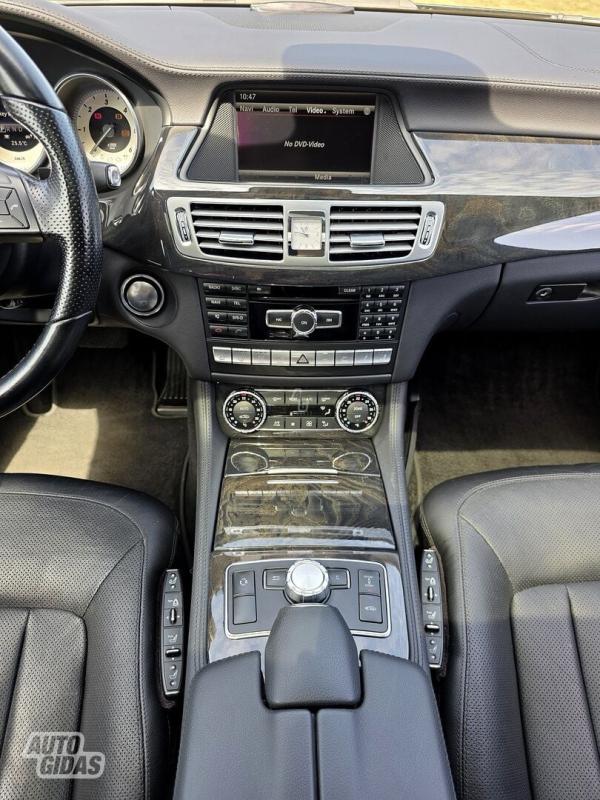 Black Mercedes-Benz CLS 350 2014 in Druskininkai, with an engine capacity of 3.00 L and mileage of 227 thousand km for 12350 €, photo 8 on AUTOMOTO.COM.LV