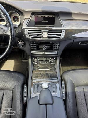 Black Mercedes-Benz CLS 350 2014 in Druskininkai, with an engine capacity of 3.00 L and mileage of 227 thousand km for 12350 €, photo 9 on AUTOMOTO.COM.LV