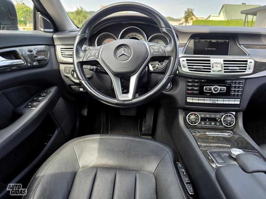 Black Mercedes-Benz CLS 350 2014 in Druskininkai, with an engine capacity of 3.00 L and mileage of 227 thousand km for 12350 €, photo 10 on AUTOMOTO.COM.LV