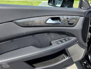 Black Mercedes-Benz CLS 350 2014 in Druskininkai, with an engine capacity of 3.00 L and mileage of 227 thousand km for 12350 €, photo 15 on AUTOMOTO.COM.LV