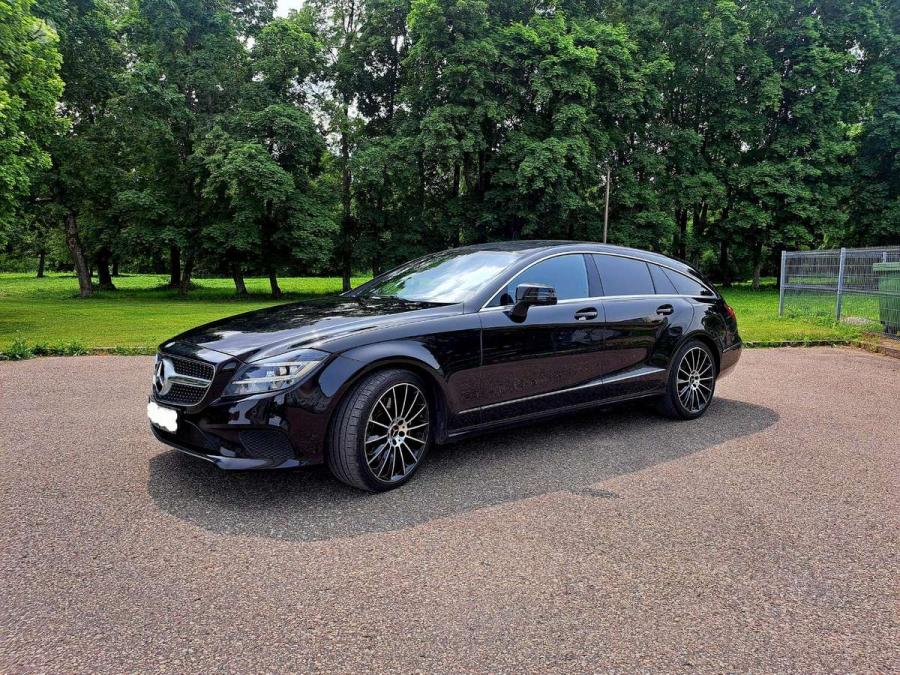 Black Mercedes-Benz CLS 350 2015 in Kaunas, with an engine capacity of 2.99 L and mileage of 360 thousand km for 14400 €, photo 3 on AUTOMOTO.COM.LV