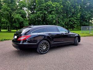 Black Mercedes-Benz CLS 350 2015 in Kaunas, with an engine capacity of 2.99 L and mileage of 360 thousand km for 14400 €, photo 5 on AUTOMOTO.COM.LV