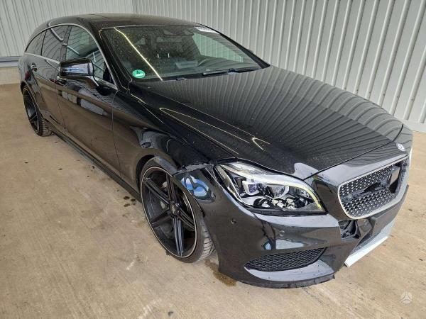 Melns Mercedes-Benz CLS 350 2015 Viļņa, ar dzinēja tilpumu 2.99 L un nobraukumu 273 tūkst. km par 13250 €, foto 4 vietnē AUTOMOTO.COM.LV