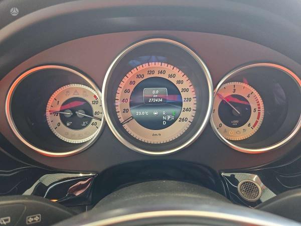 Melns Mercedes-Benz CLS 350 2015 Viļņa, ar dzinēja tilpumu 2.99 L un nobraukumu 273 tūkst. km par 13250 €, foto 6 vietnē AUTOMOTO.COM.LV