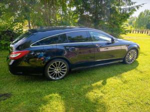 Black Mercedes-Benz CLS 350 2016 in Utena, with an engine capacity of 2.99 L and mileage of 237 thousand km for 13900 €, photo 9 on AUTOMOTO.COM.LV