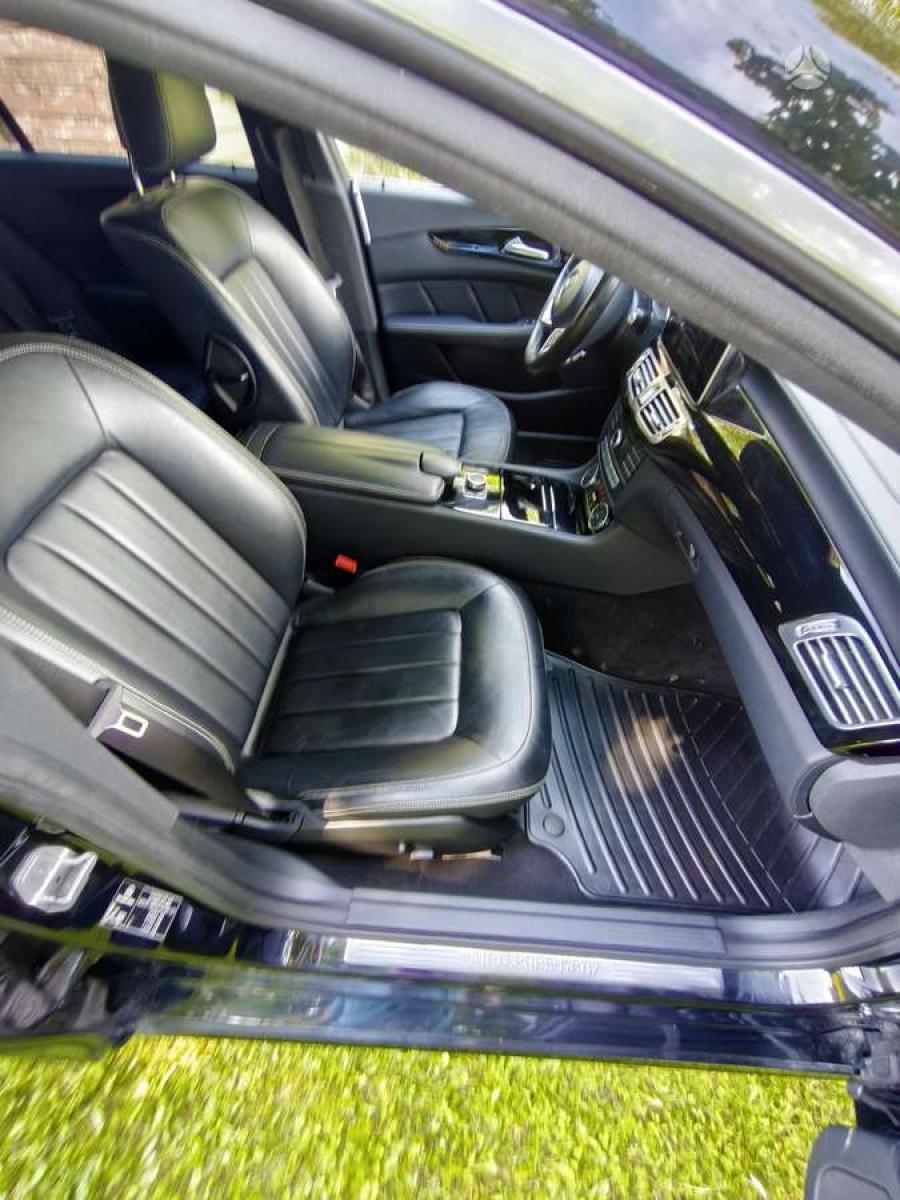 Black Mercedes-Benz CLS 350 2016 in Utena, with an engine capacity of 2.99 L and mileage of 237 thousand km for 13900 €, photo 15 on AUTOMOTO.COM.LV