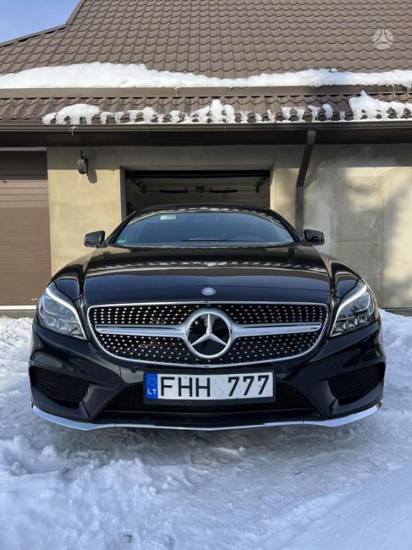 Black Mercedes-Benz CLS 350 2017 in Marijampole, with an engine capacity of 2.99 L and mileage of 125 thousand km for 32500 €, photo 2 on AUTOMOTO.COM.LV