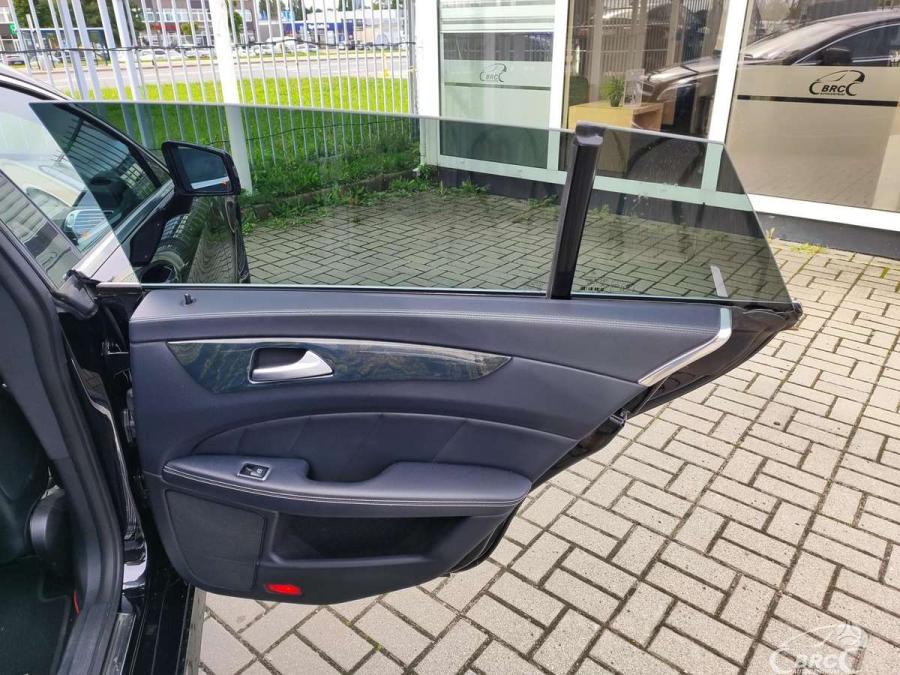 Melns Mercedes-Benz CLS 350 2017 Klaipėda, ar dzinēja tilpumu 2.99 L un nobraukumu 323 tūkst. km par 19900 €, foto 10 vietnē AUTOMOTO.COM.LV