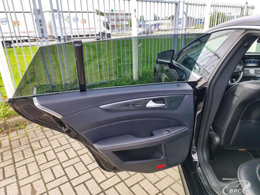 Melns Mercedes-Benz CLS 350 2017 Klaipėda, ar dzinēja tilpumu 2.99 L un nobraukumu 323 tūkst. km par 19900 €, foto 15 vietnē AUTOMOTO.COM.LV