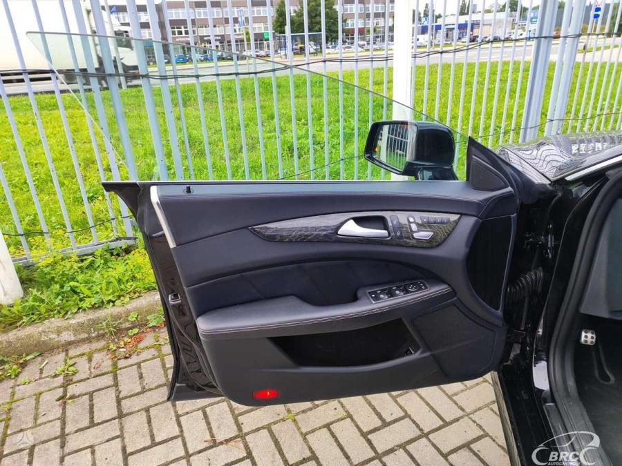 Melns Mercedes-Benz CLS 350 2017 Klaipėda, ar dzinēja tilpumu 2.99 L un nobraukumu 323 tūkst. km par 19900 €, foto 20 vietnē AUTOMOTO.COM.LV