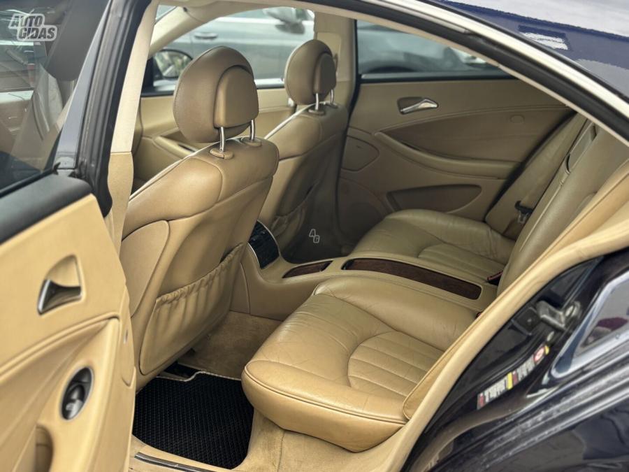 Zils Mercedes-Benz CLS 350 2005 Kauņa, ar dzinēja tilpumu 3.50 L un nobraukumu 300 tūkst. km par 2950 €, foto 22 vietnē AUTOMOTO.COM.LV