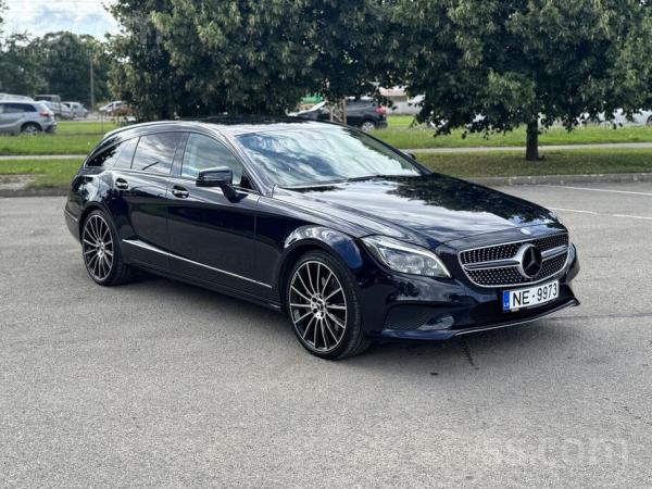 Blue Mercedes-Benz CLS 350 2014 in Riga, with an engine capacity of 3.00 L and mileage of 325 thousand km for 14990 €, photo 3 on AUTOMOTO.COM.LV
