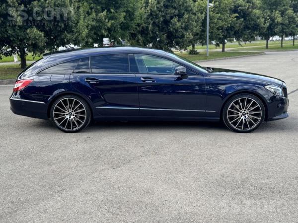 Blue Mercedes-Benz CLS 350 2014 in Riga, with an engine capacity of 3.00 L and mileage of 325 thousand km for 14990 €, photo 4 on AUTOMOTO.COM.LV