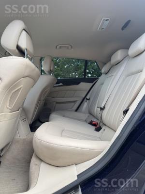 Blue Mercedes-Benz CLS 350 2014 in Riga, with an engine capacity of 3.00 L and mileage of 325 thousand km for 14990 €, photo 9 on AUTOMOTO.COM.LV