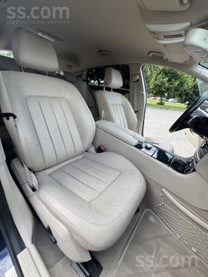 Blue Mercedes-Benz CLS 350 2014 in Riga, with an engine capacity of 3.00 L and mileage of 325 thousand km for 14990 €, photo 18 on AUTOMOTO.COM.LV