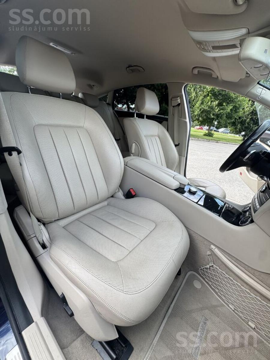 Blue Mercedes-Benz CLS 350 2014 in Riga, with an engine capacity of 3.00 L and mileage of 325 thousand km for 14990 €, photo 18 on AUTOMOTO.COM.LV