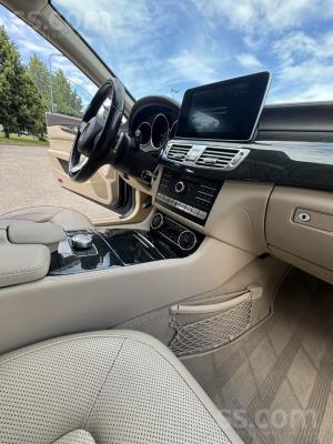 Blue Mercedes-Benz CLS 350 2014 in Riga, with an engine capacity of 3.00 L and mileage of 325 thousand km for 14990 €, photo 19 on AUTOMOTO.COM.LV