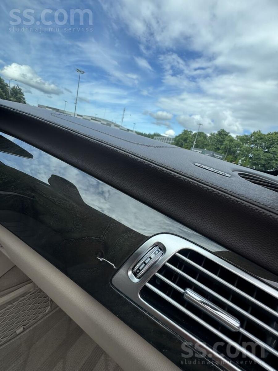 Blue Mercedes-Benz CLS 350 2014 in Riga, with an engine capacity of 3.00 L and mileage of 325 thousand km for 14990 €, photo 21 on AUTOMOTO.COM.LV