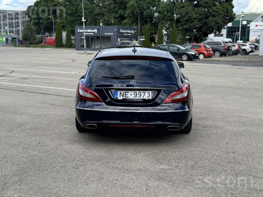 Blue Mercedes-Benz CLS 350 2014 in Riga, with an engine capacity of 3.00 L and mileage of 325 thousand km for 14990 €, photo 25 on AUTOMOTO.COM.LV