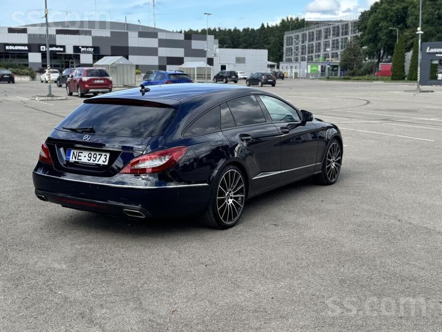 Blue Mercedes-Benz CLS 350 2014 in Riga, with an engine capacity of 3.00 L and mileage of 325 thousand km for 14990 €, photo 26 on AUTOMOTO.COM.LV