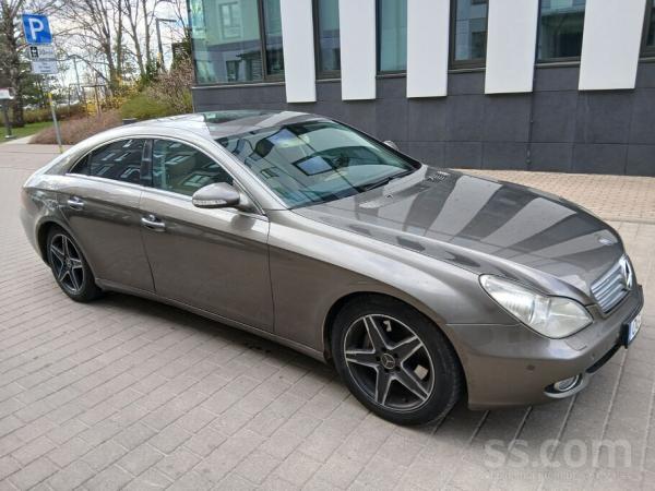 Brūns Mercedes-Benz CLS 350 2004 Rīga, ar dzinēja tilpumu 3.50 L un nobraukumu 0 tūkst. km par 5000 €, foto 4 vietnē AUTOMOTO.COM.LV