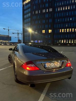 Коричневый Мерседес ЦЛС 350 2004 в Рига, объемом двигателя 3.50 л и пробегом 330 тыс. км за 5000 €, фото  на AUTOMOTO.COM.LV